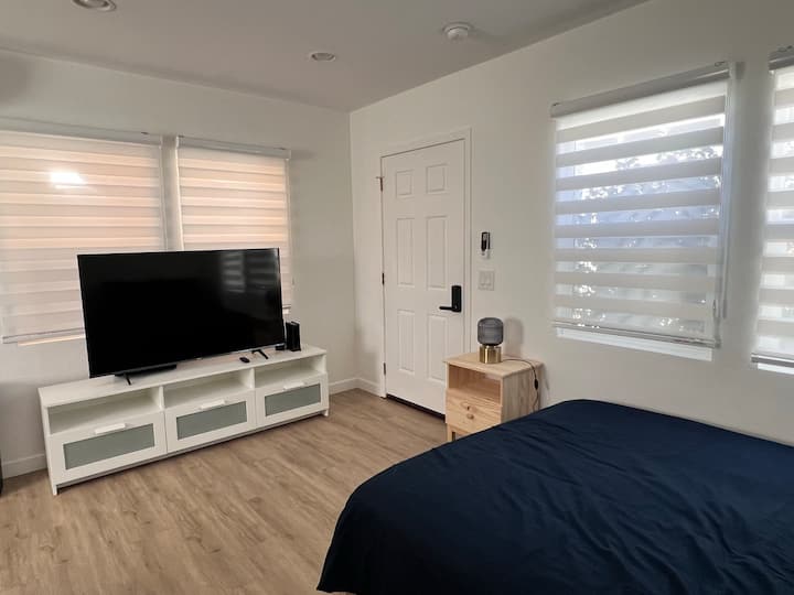 Elevated Studio In Pasadena - Pasadena, CA