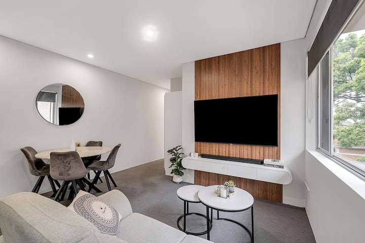 The 2 Bedroom Hurstville Haven| Prime Location - Penshurst