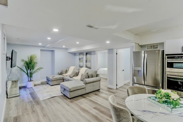 Luxurious Unit In Hyde Park - London