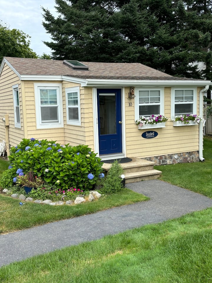 Seashell Oceanside Cottage - Rye, NH