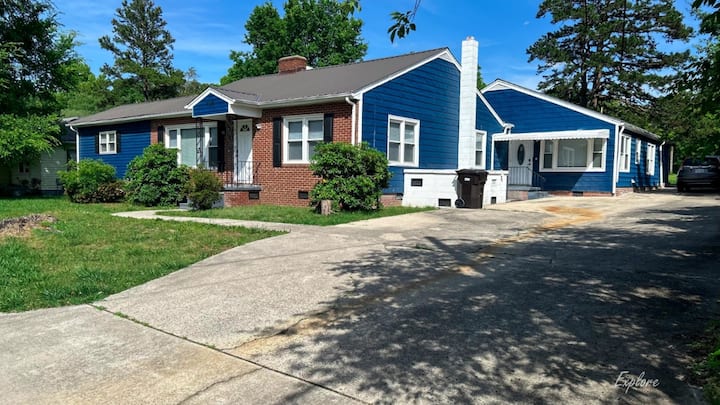 Large Newly Renovated Home - High Point, NC