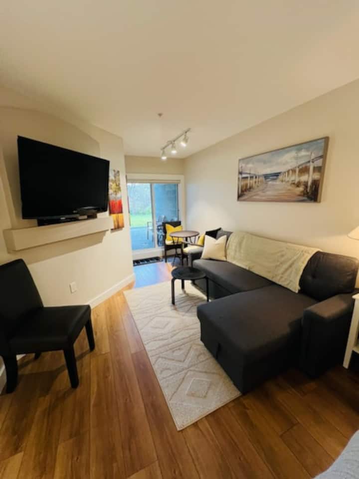 Oceanside Gardens - Studio - Pacific Shores - Parksville