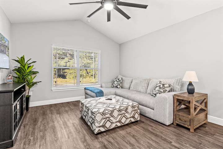 Modern 3br/2ba Duplex - Dunnellon, FL
