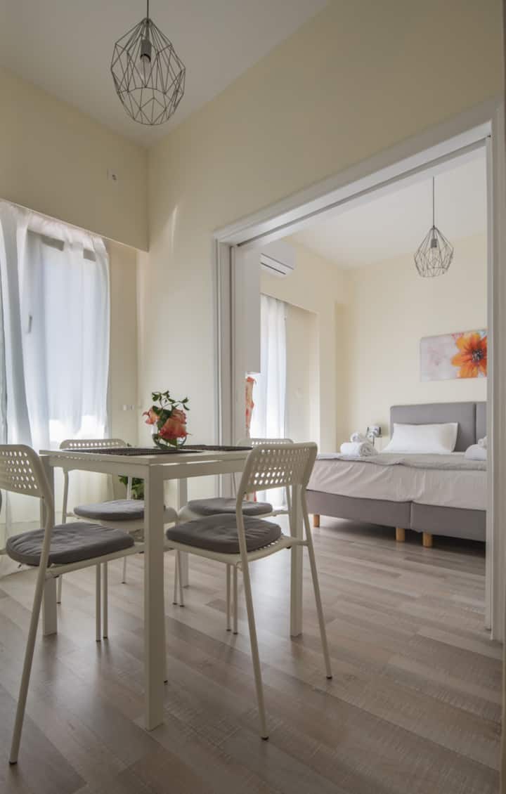 Andie Renovated Flat For 2 In Keramikos - Athens