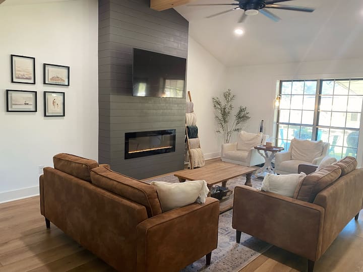 Country In The City - College Station, TX