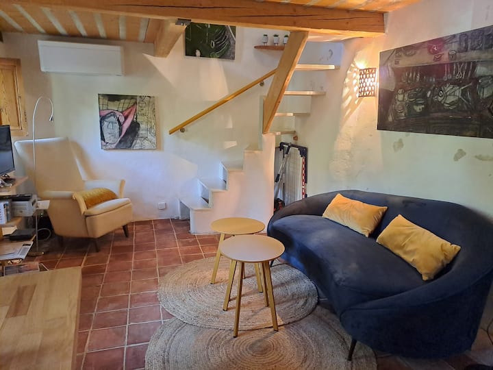 Pigeonnier Niché Dans La Nature - La Garde-Freinet