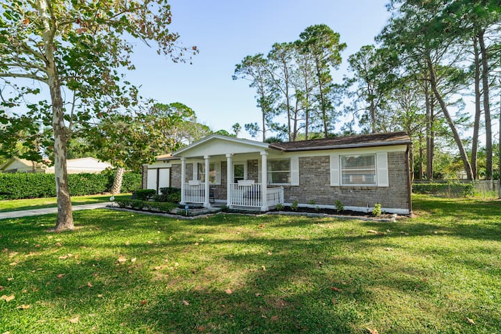 Modern Home*hot Tub*mins To Mayo Clinic/beaches - Ponte Vedra Beach, FL