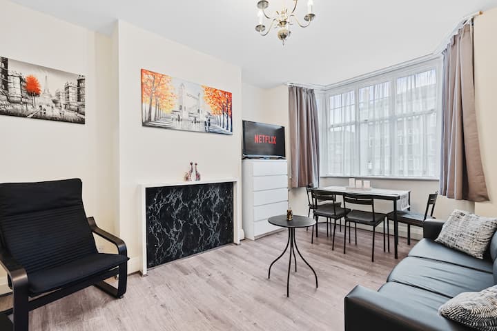 2 Bedroom Apartment Near Hendon Central Station - London