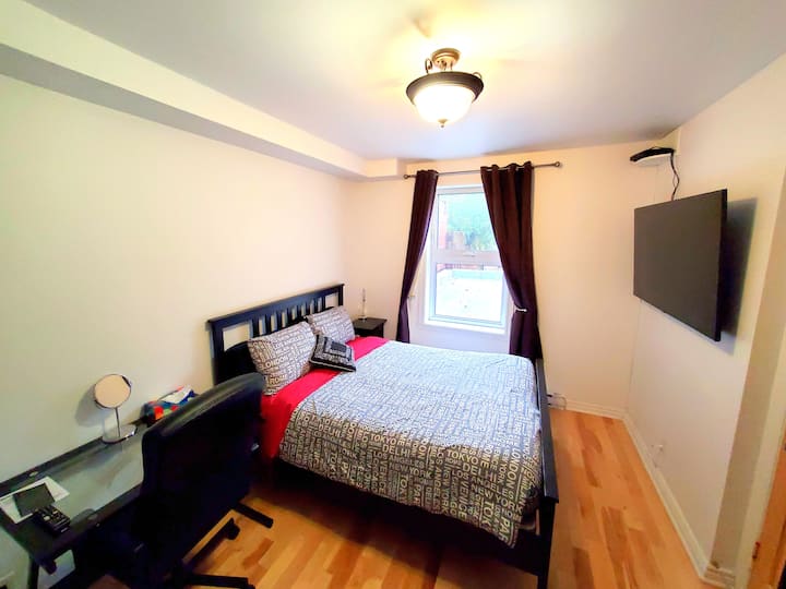 Maison Montplaisir, Room 3 - Montreal