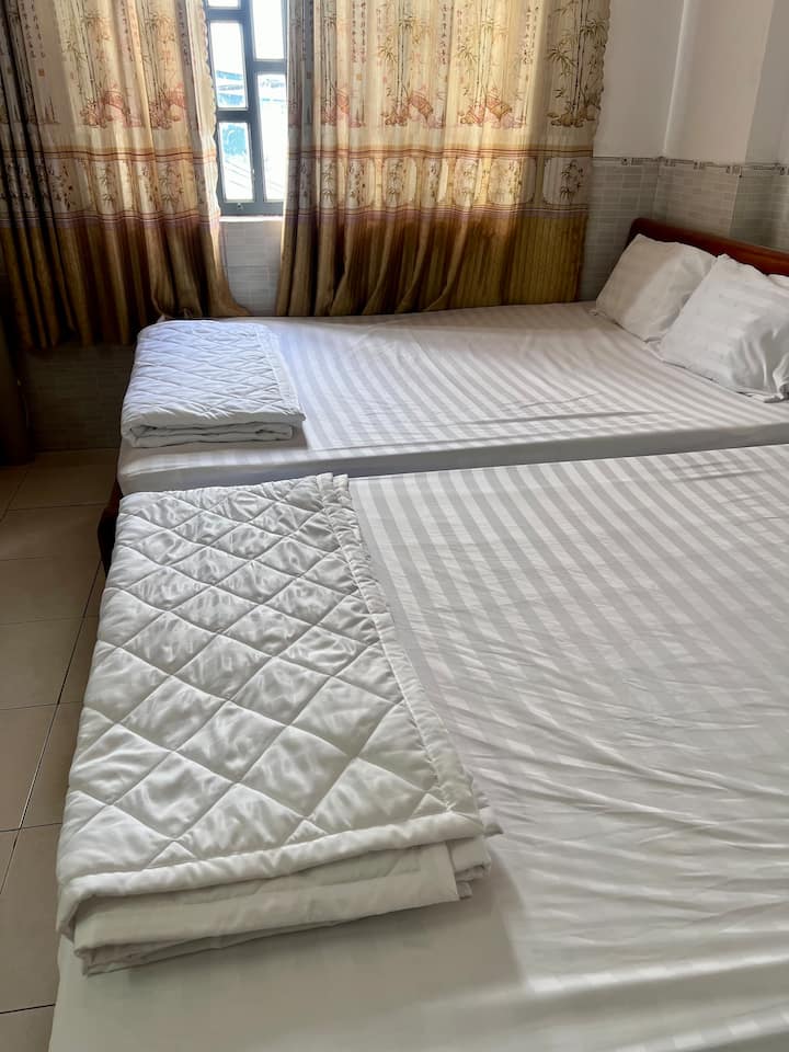 Nhà Nghỉ Hiện đạI, Giá Rẻ - Tan Uyen