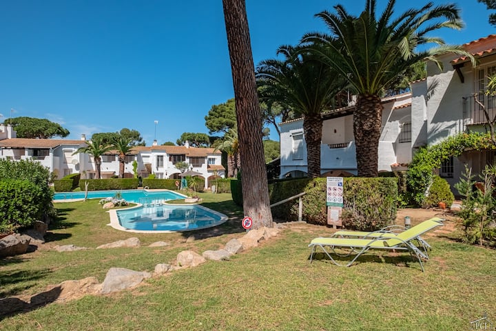 Sc6 Maison Jumelée Avec Piscine Communautaire. - Pals