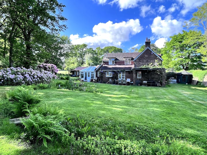 Stunning Forest Cottage - Lymington