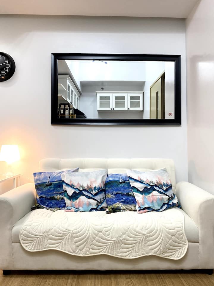 Modern 1br With City Views & Wifi - Makati