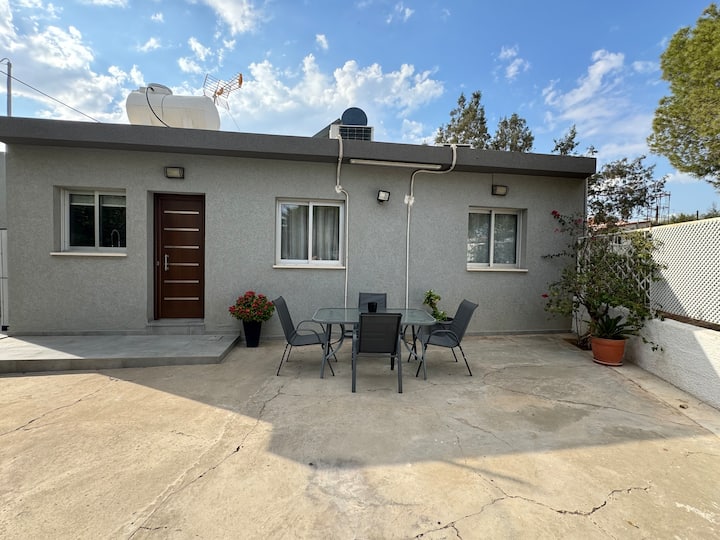 Cozy House Near Limassol Center - Ипсонас
