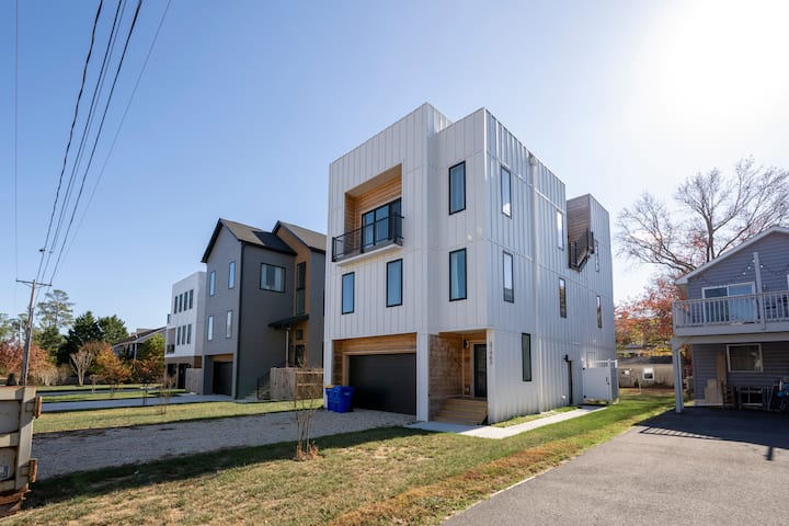 Spacious 7br Coastal Retreat | Near Downtown - 레오보스 비치