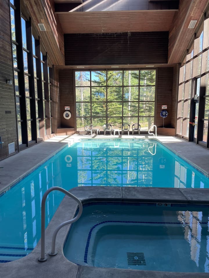 Brian Head Condo, Ski Out, Pool, Hot Tub - Brian Head, UT