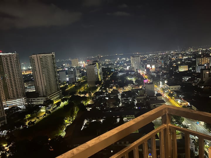 Cozy Studio Across Ayala Mall - Cebu City