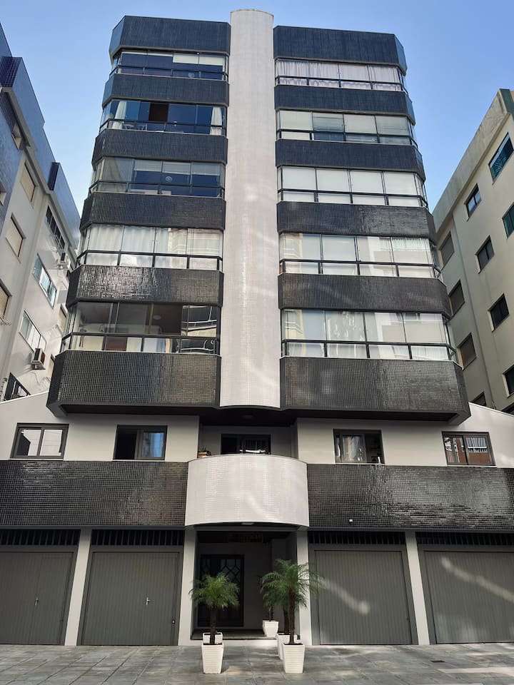 Apto 03 Dorm. De Frente Garagem. - Capão da Canoa
