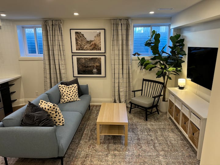 Charming St. Clair West Suite! - Toronto, ON