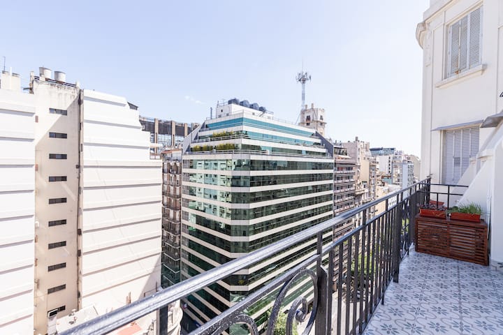 Piso Alto 3 Hab 2 En Suite Vista Y Ubicación ÚNica - Argentina