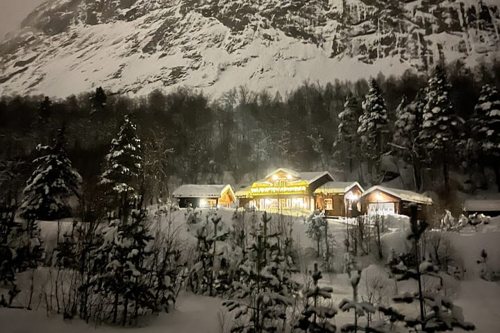 Stor Ny Familiehytte I Valle Kommune - Rysstad