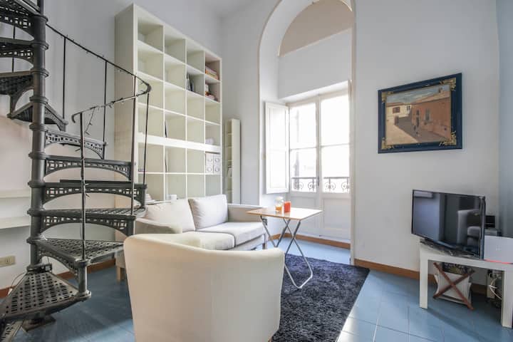 Dietro Al Colosseo - Monti