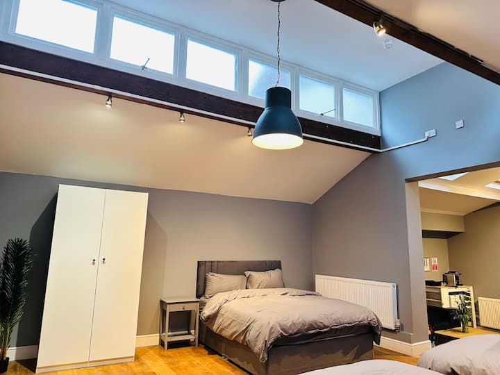 Flat 6 Character Apartment For Up To 5 Guests - Nottingham