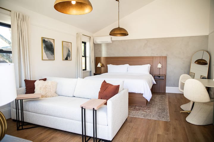 Boutique Inn Studio With Sauna & Cold Plunge - McMinnville, OR