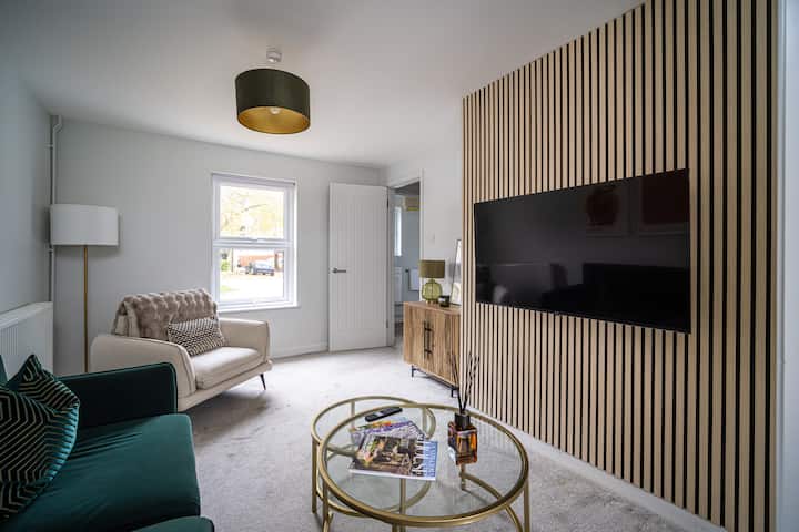 Elegant 4 Bedroom City Centre Gem | Free Parking - Cambridge