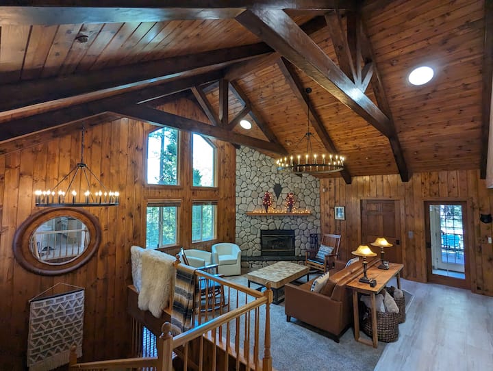 Cabin W/ 4 Insuites & Tree House - Lake Arrowhead