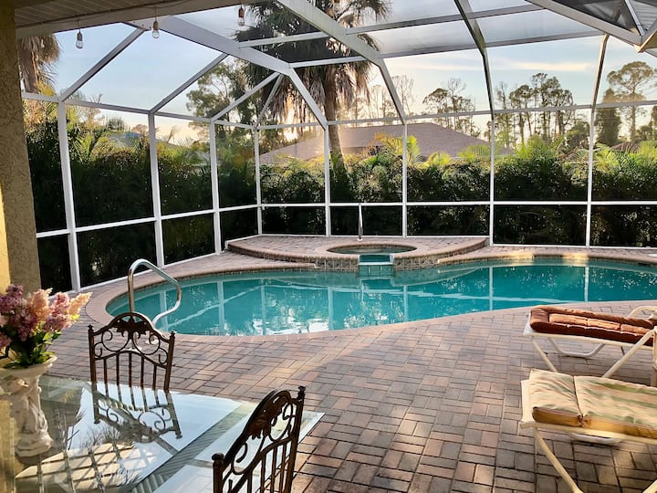 Beautiful Florida Escape With Heated Pool & Spa - North Port, FL