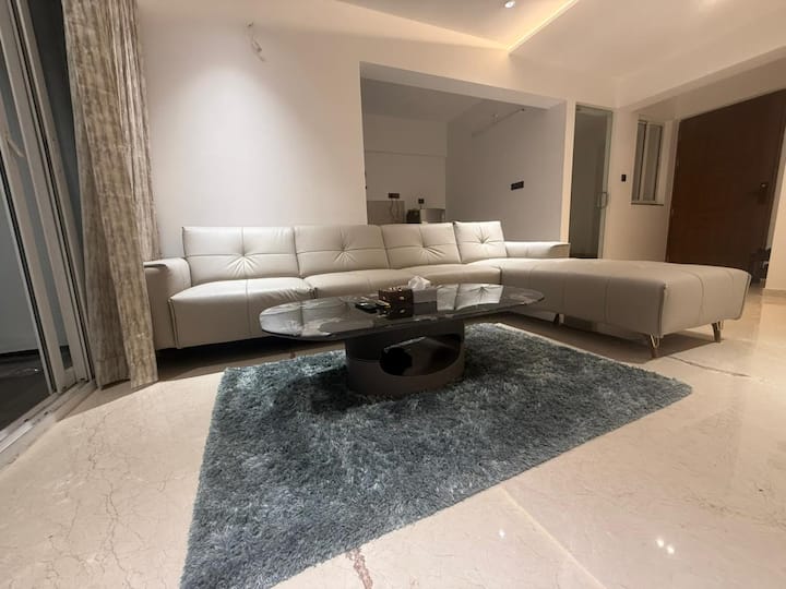 Spacious And Classy 2bhk In Koregaon Park - Pune