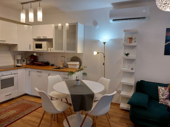 Vízparti Kétszobás   Apartman
Gizella Vendégház - Balatonfenyves