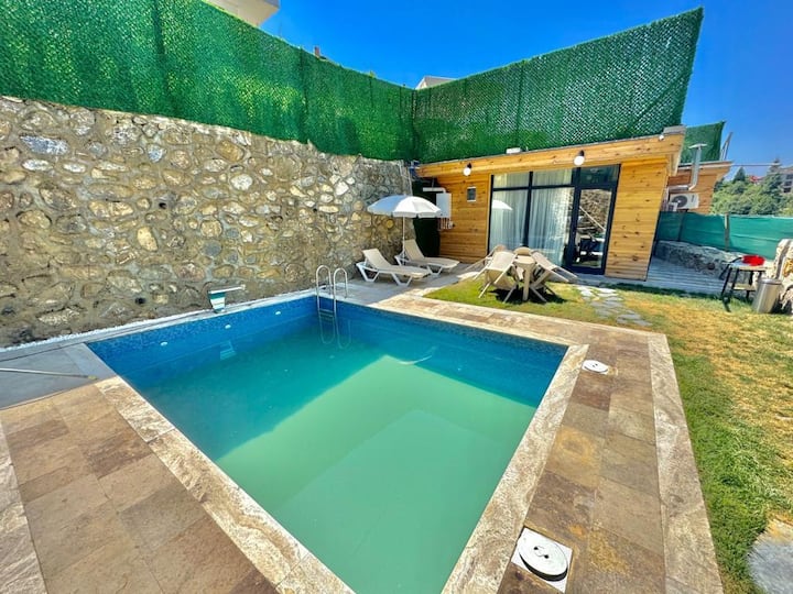 Göl Manzaralı, Isıtmalı Havuzlu, Jakuzili Villa - Sapanca