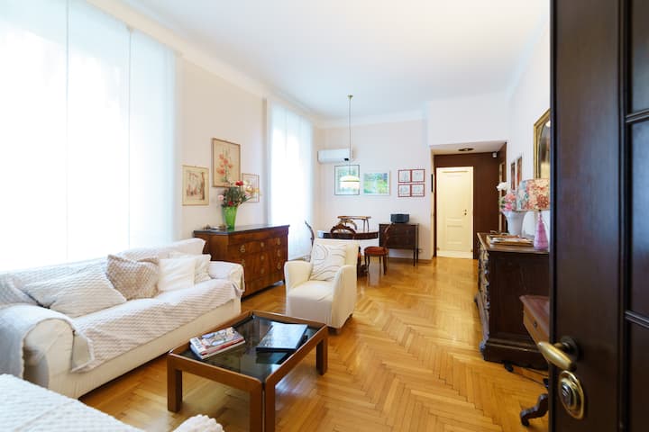Vintage Flat Milan – 2 Bedrooms, 5 Guests - Milán