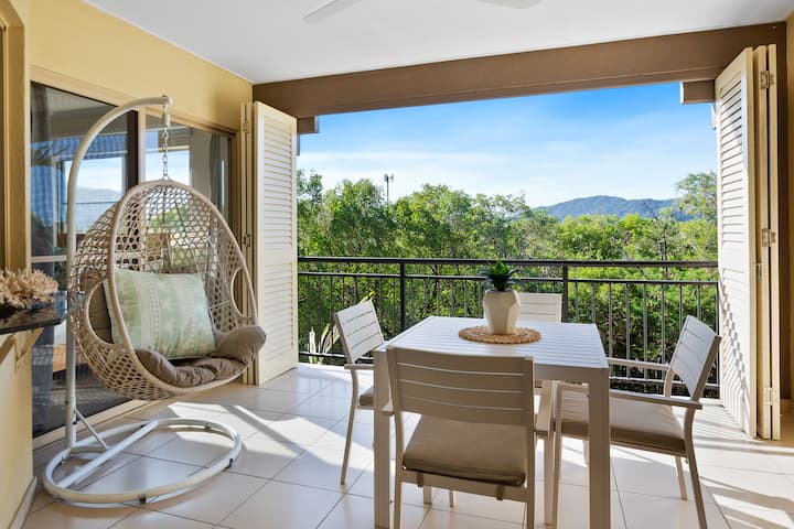 La Palma Cairns I 2br I 9 Pools & Gym I Resort - Cairns