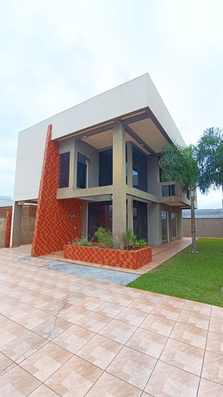 Triplex Top Guaratuba-15 Pessoas - Guaratuba
