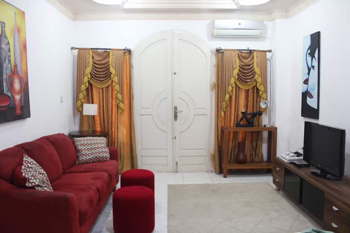 Losari Suites By Zoe Reinhard - Macasar