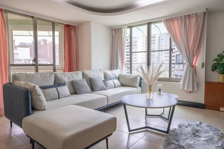 Xinyi Anhe3min#7ppl電梯四房二廳二衛#101 - Keelung City