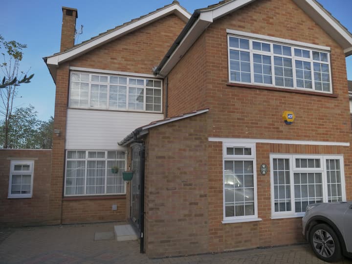 Modern House In London - Buckinghamshire
