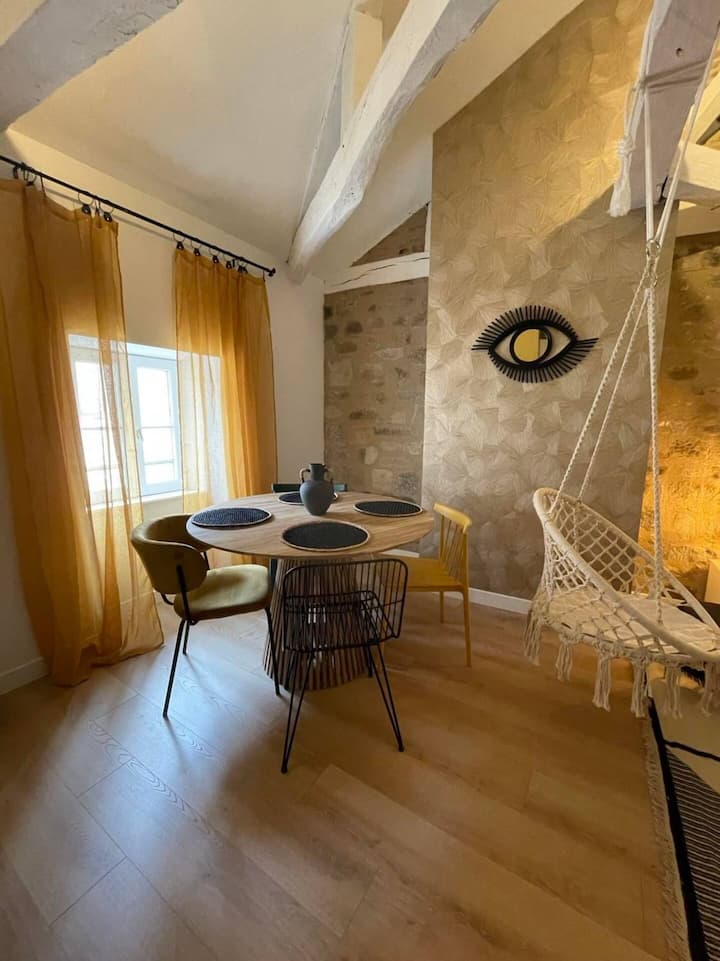 Sous L'œil D'horus - Figeac