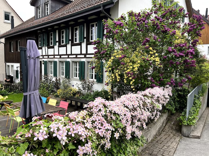 Country Lounges - Erlenbach