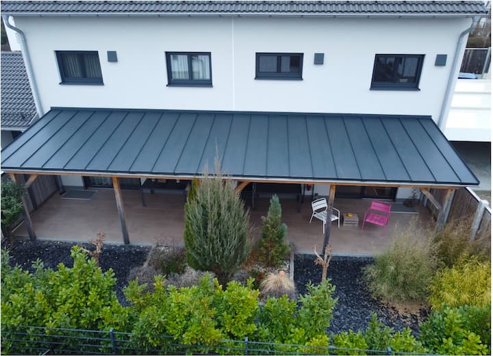 Fashionable And Bright Townhome - Erding