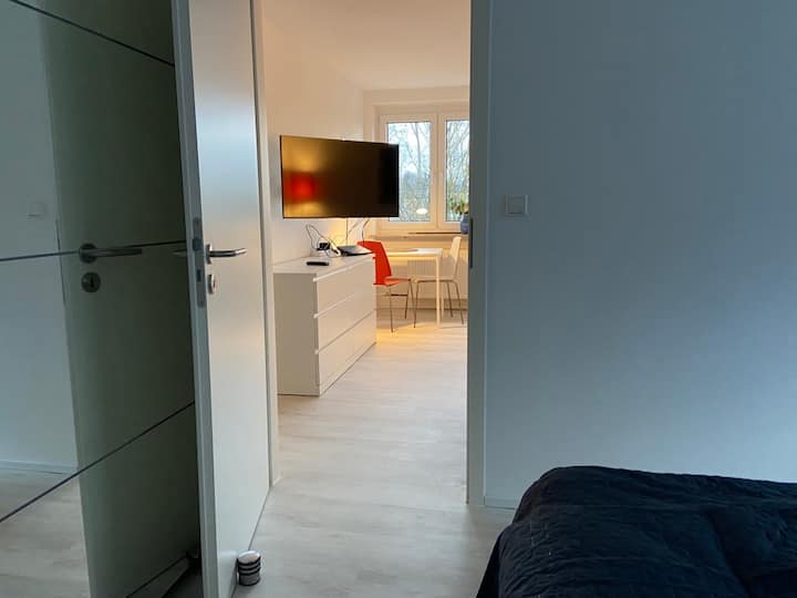 2-zimmer Dg-wohnung (Süd-balkon) - Sindelfingen