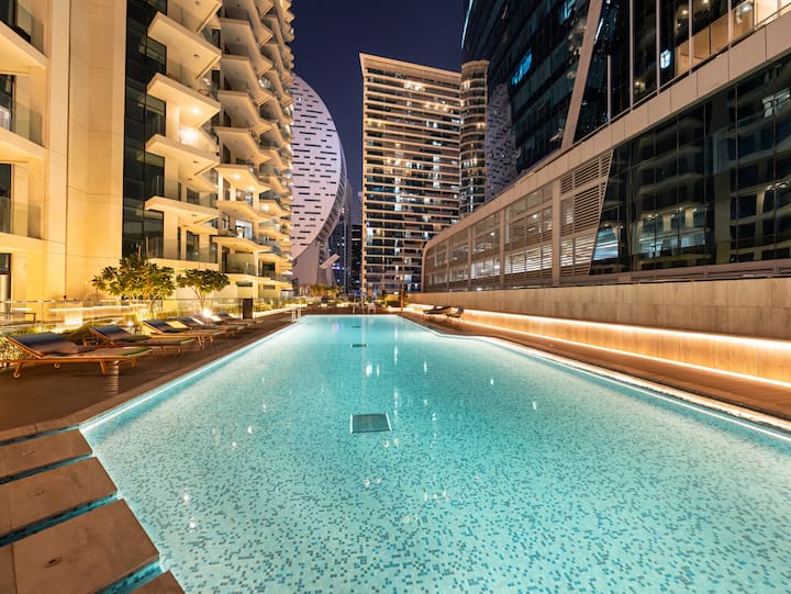 Pool View Studio Near Burj Khalifa, Metro In 800m - Dubai