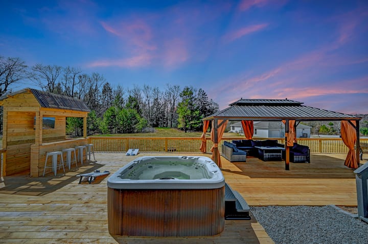 Pocono Camelback Mountain Ultimate  Fun Lodge! - Kalahari Indoor Waterpark, Pocono Manor