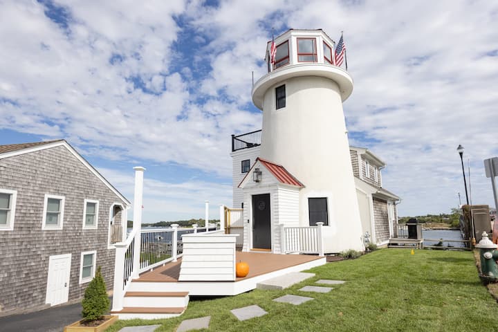Jolly Captain Lighthouse - Capo Cod, MA