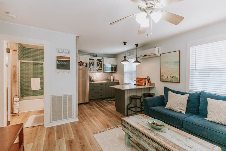 Bellande Cottage At Front Beach Cottages - Ocean Springs, MS