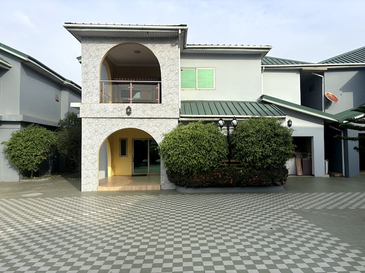 Stunning 5 Bed Home East Legon - Accra