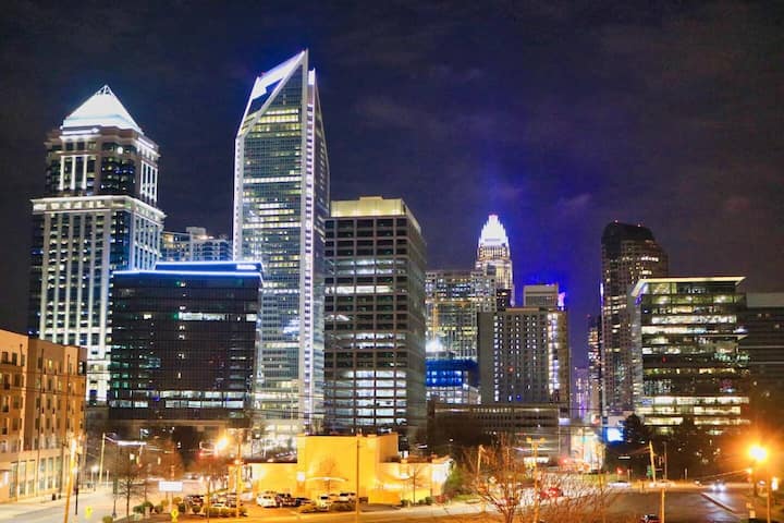 Southend The Place To Be - Charlotte